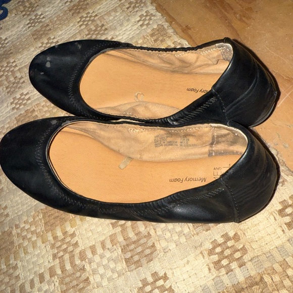 Shoes | Used Worn Black Flats | Poshmark